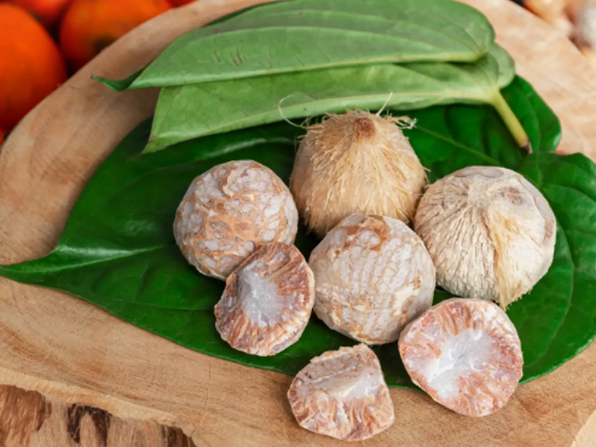 Betel Leaves Health Benefits: Eating betel leaves after dinner is good ...