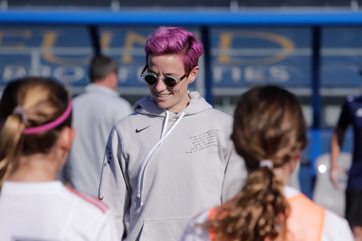 U.S. Women’s Soccer Stars Alex Morgan, Megan Rapinoe Tell Santa Barbara ...