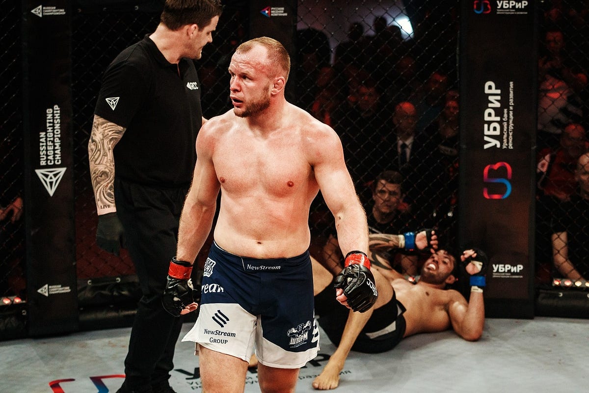 ALEXANDER SHLEMENKO DEFEATED VISCARDI ANDRADE BY TKO IN THE DRAMATIC ...