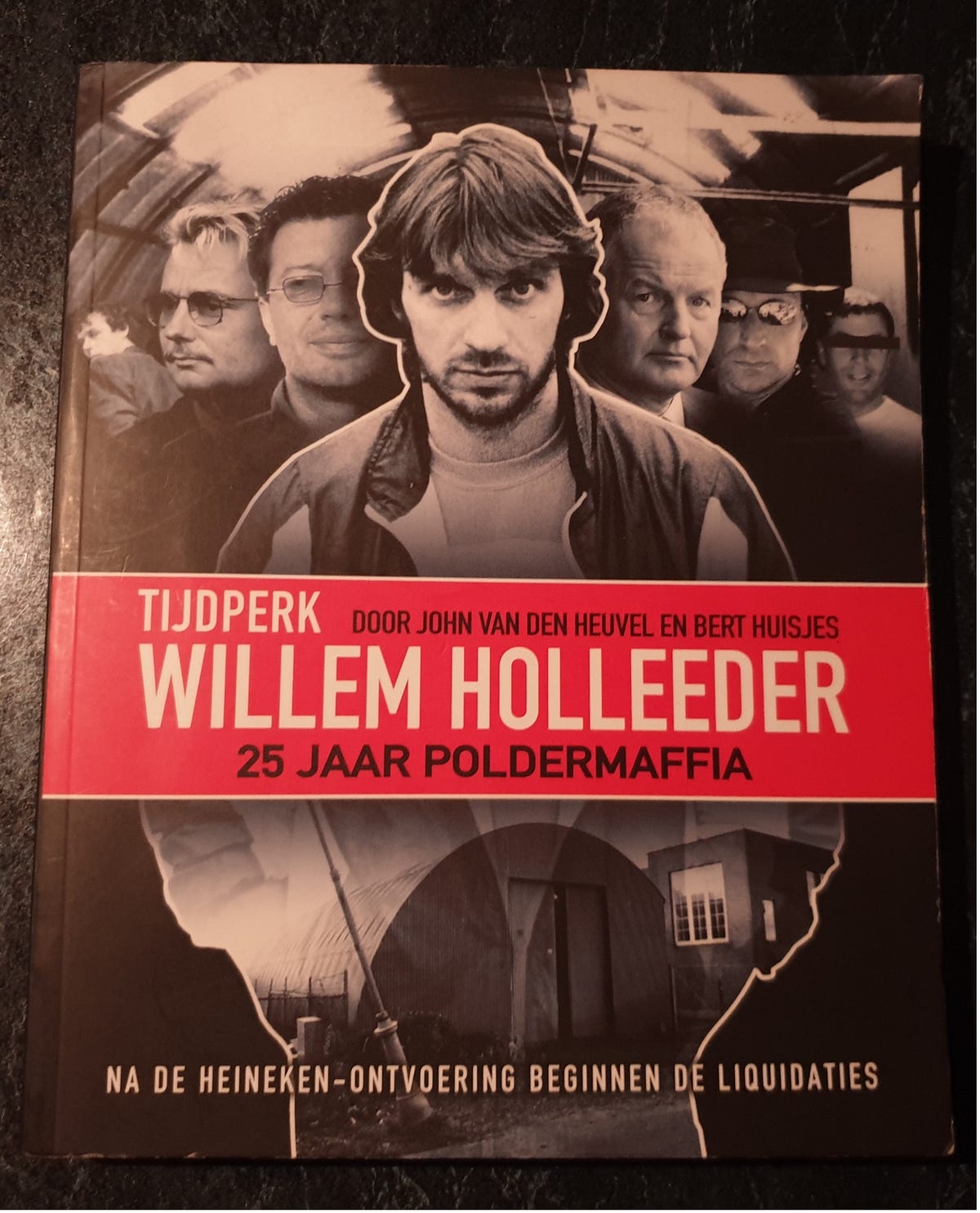 Boek ‘Tijdperk Willem Holleeder’, chaotische brok informatie | by Amy ...