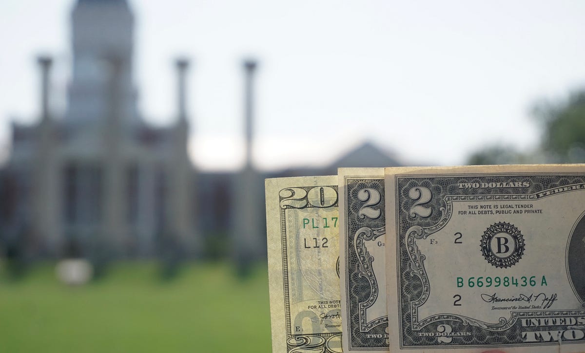 US Elections: Pay-to-Win or Free-to-Play? | by IndependUS | Medium