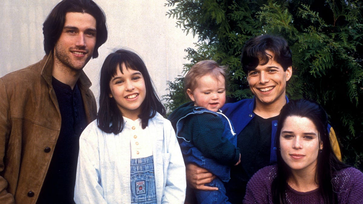 Breve comentário sobre a série Party of Five (1994) | by Gabriel Vince | Medium