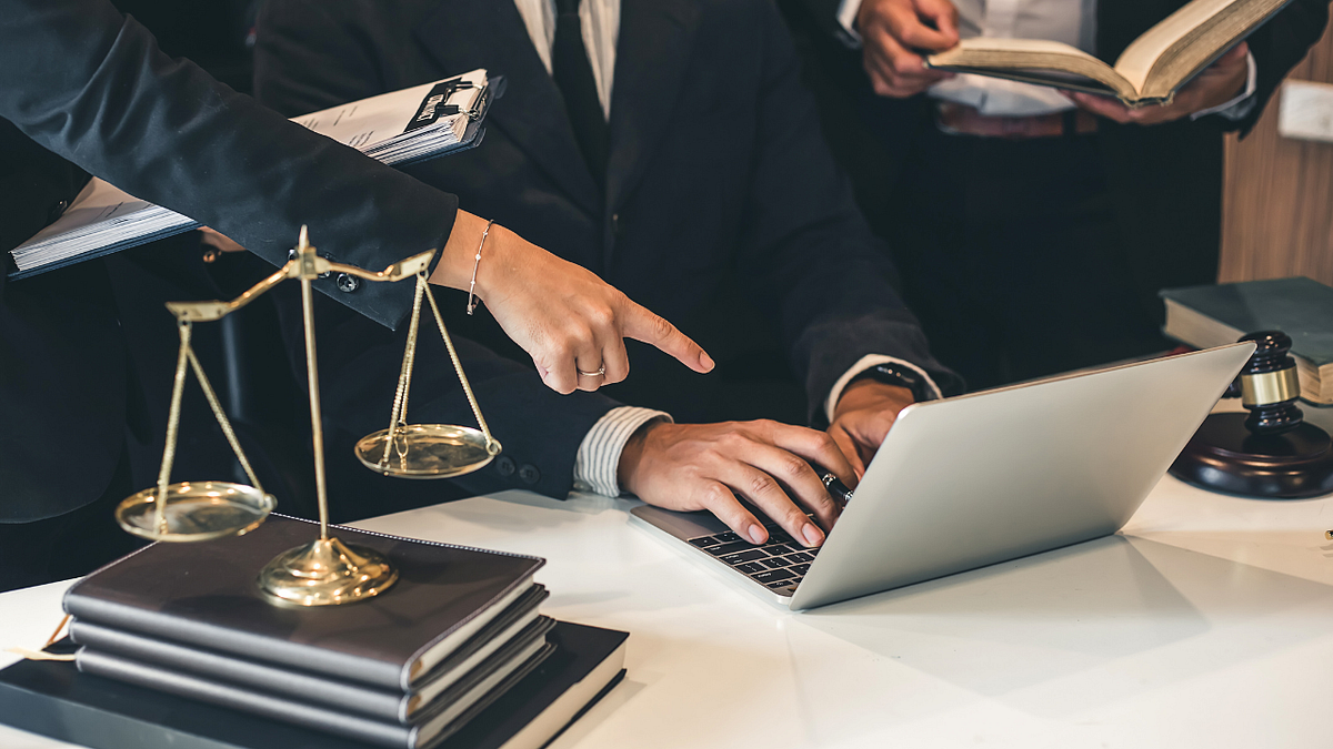 Trusted Legal Services by Skilled Finance Lawyers in Lahore | by ...