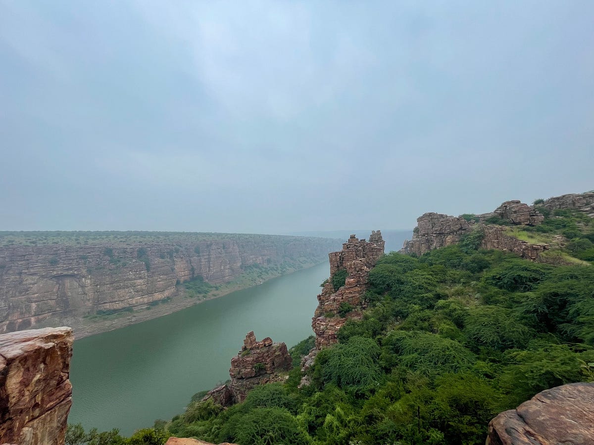 A gorgeous gorge and a cavernous cave | Gandikota & Belum Caves | India ...