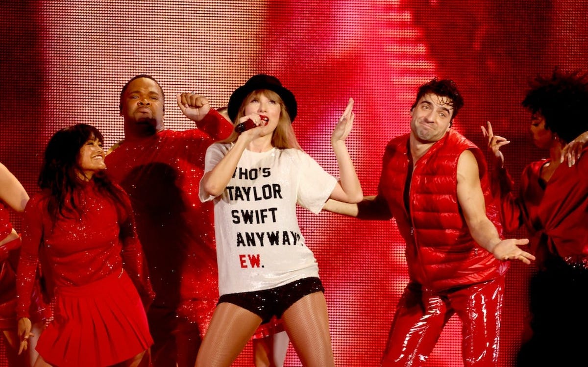 Travel lessons Swifties reminded us will never go out of style | by ...