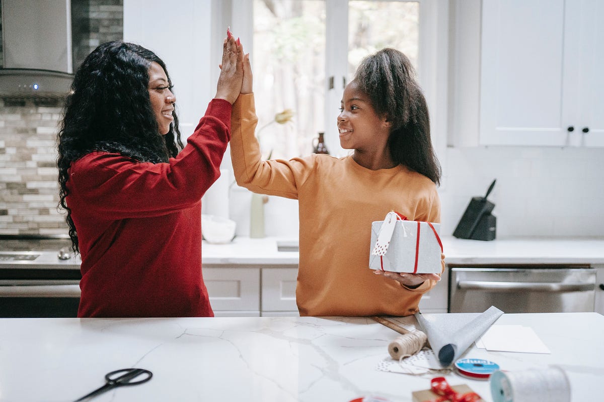 An Expert Warns Parents: High-Fiving Their Kids Promotes Negative ...
