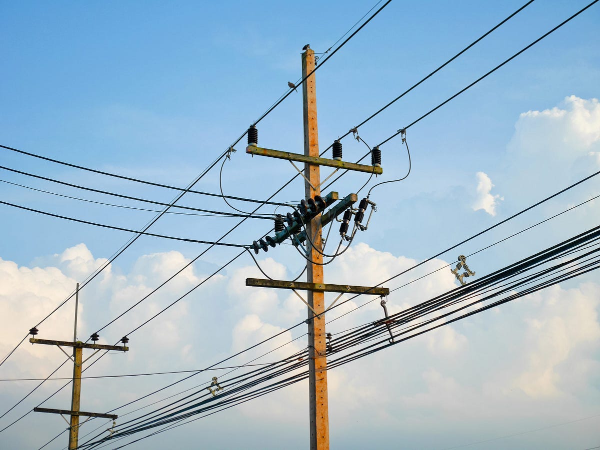 POLE LINE HARDWARE. Pole line hardware is accessories or… | by Vanessa ...