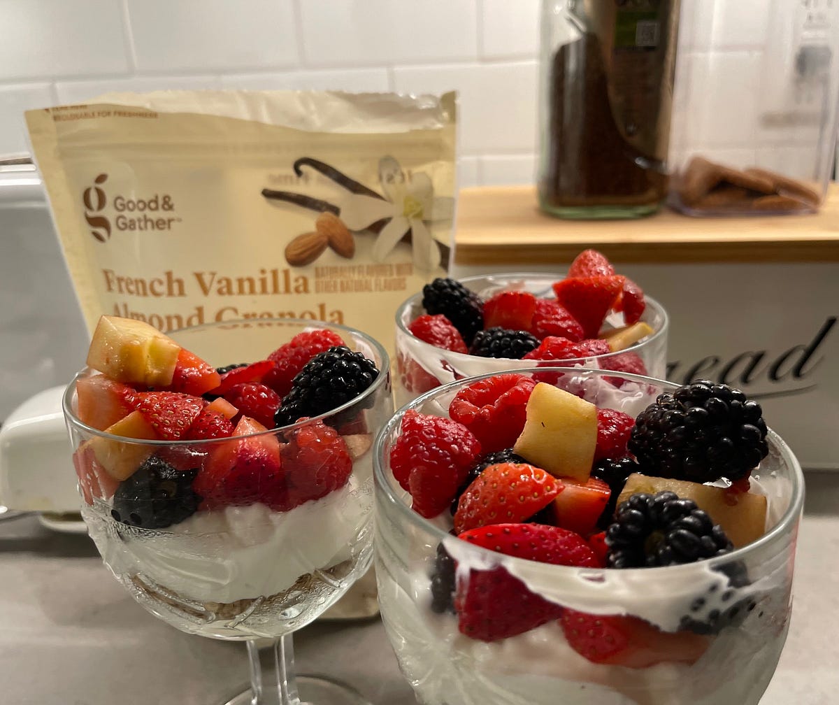 Easy granola and fruit breakfast recipe | The Daily Cuppa