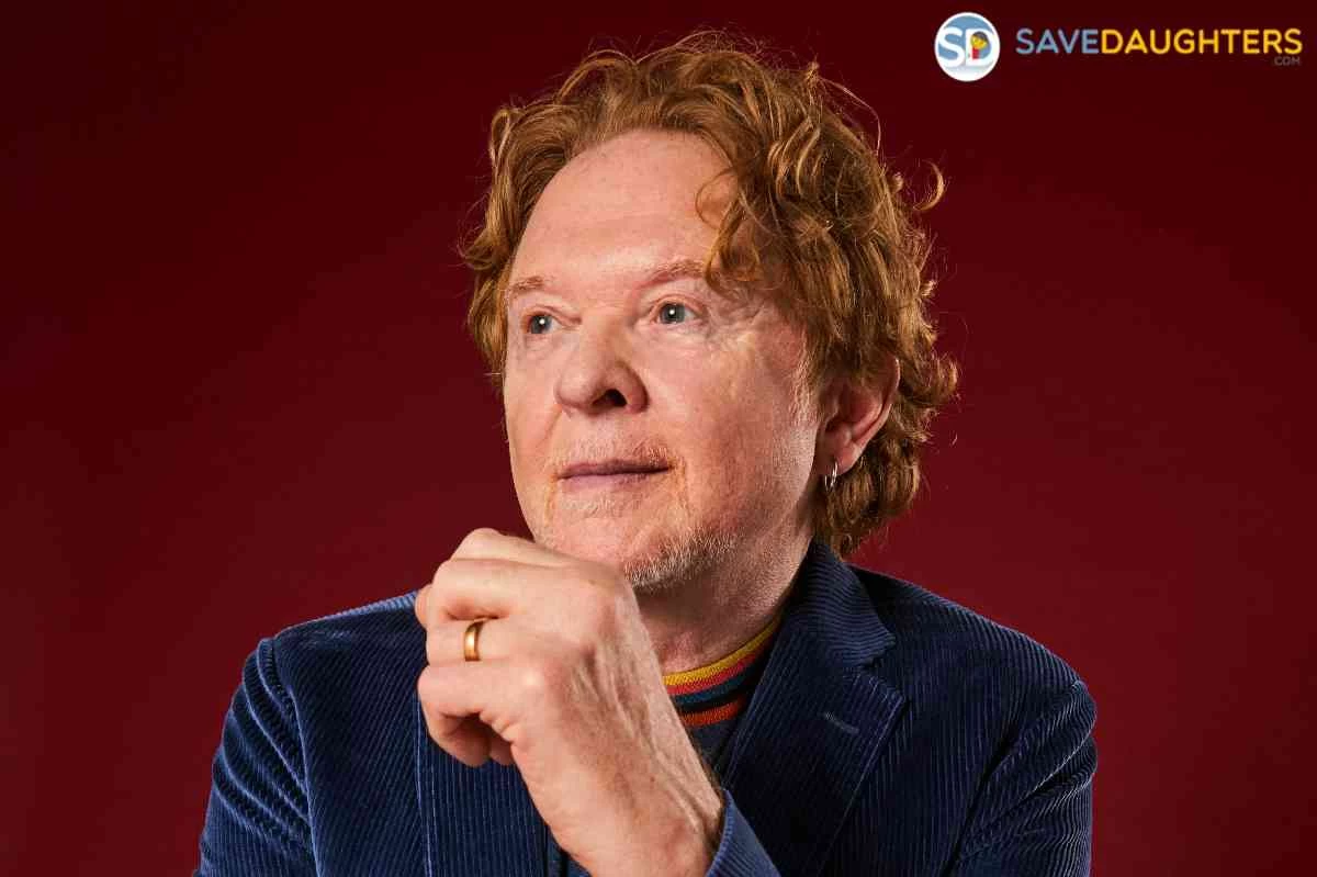 Mick Hucknall Net Worth (2024), Age, Wife, Children, Height - Save ...