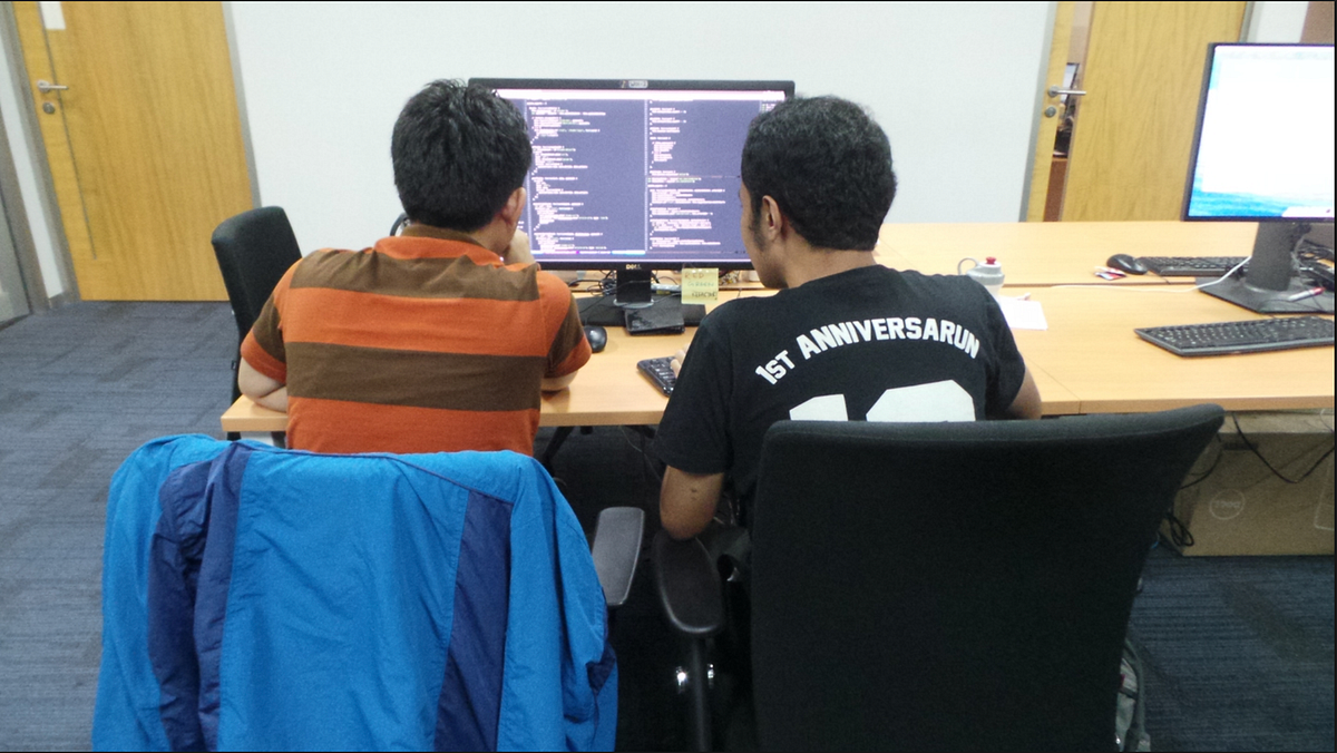 Apakah pair programming menyenangkan ? | by Kurniadi | Karena Kita ...