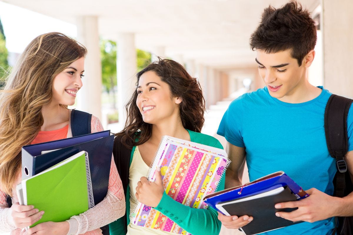 High School geht nicht hoch genug | by Sara Aly | Medium