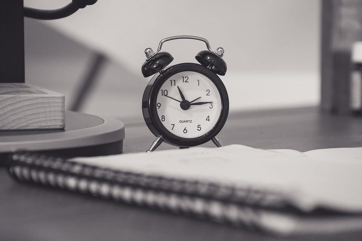 Substack AI Prompts for Consistent Publishing Rhythm | Medium