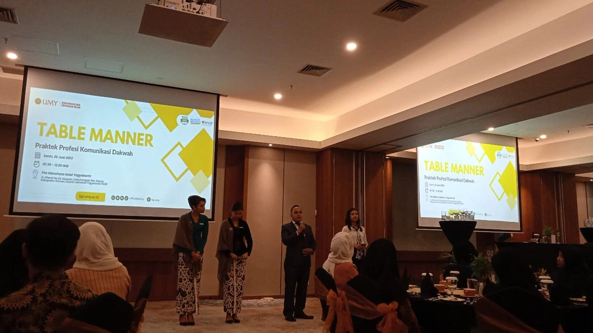 Siap terjun ke dunia kerja, Mahasiswa KPI UMY ikuti Table Manner | by ...