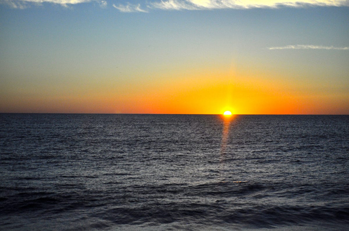 Sunrise Chasing. I seriously want to go sunrise chasing… | by Robert ...