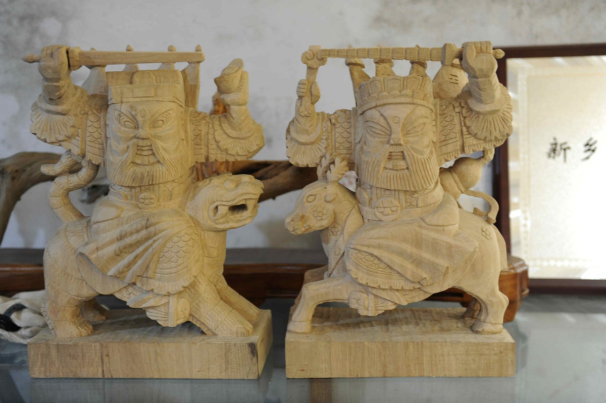 Root carving：Mr. Hu’s 30 years of ingenuity | by Joey | Medium