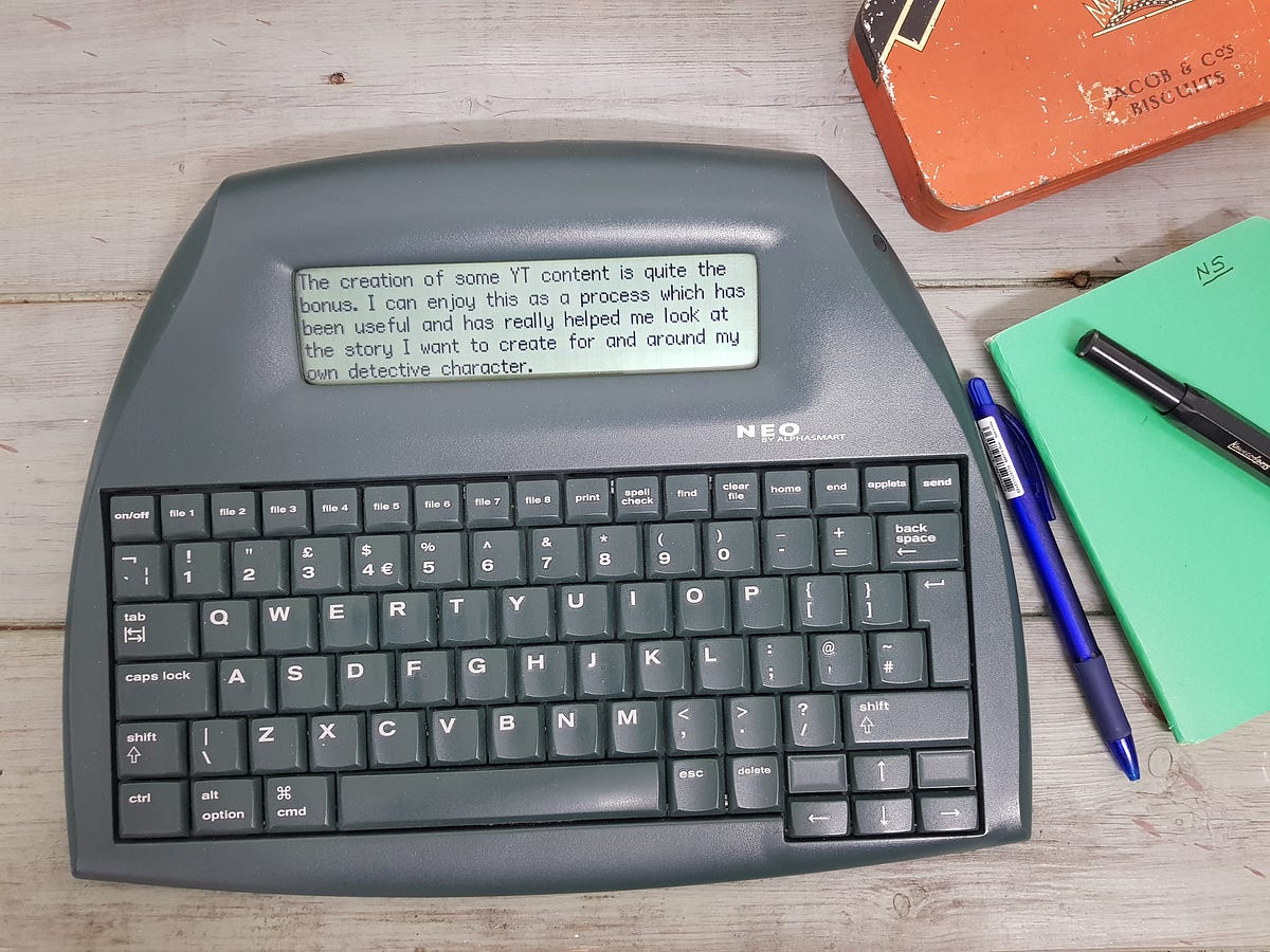 Distraction-Free Writing with the AlphaSmart Neo | by Nick Sturgeon ...