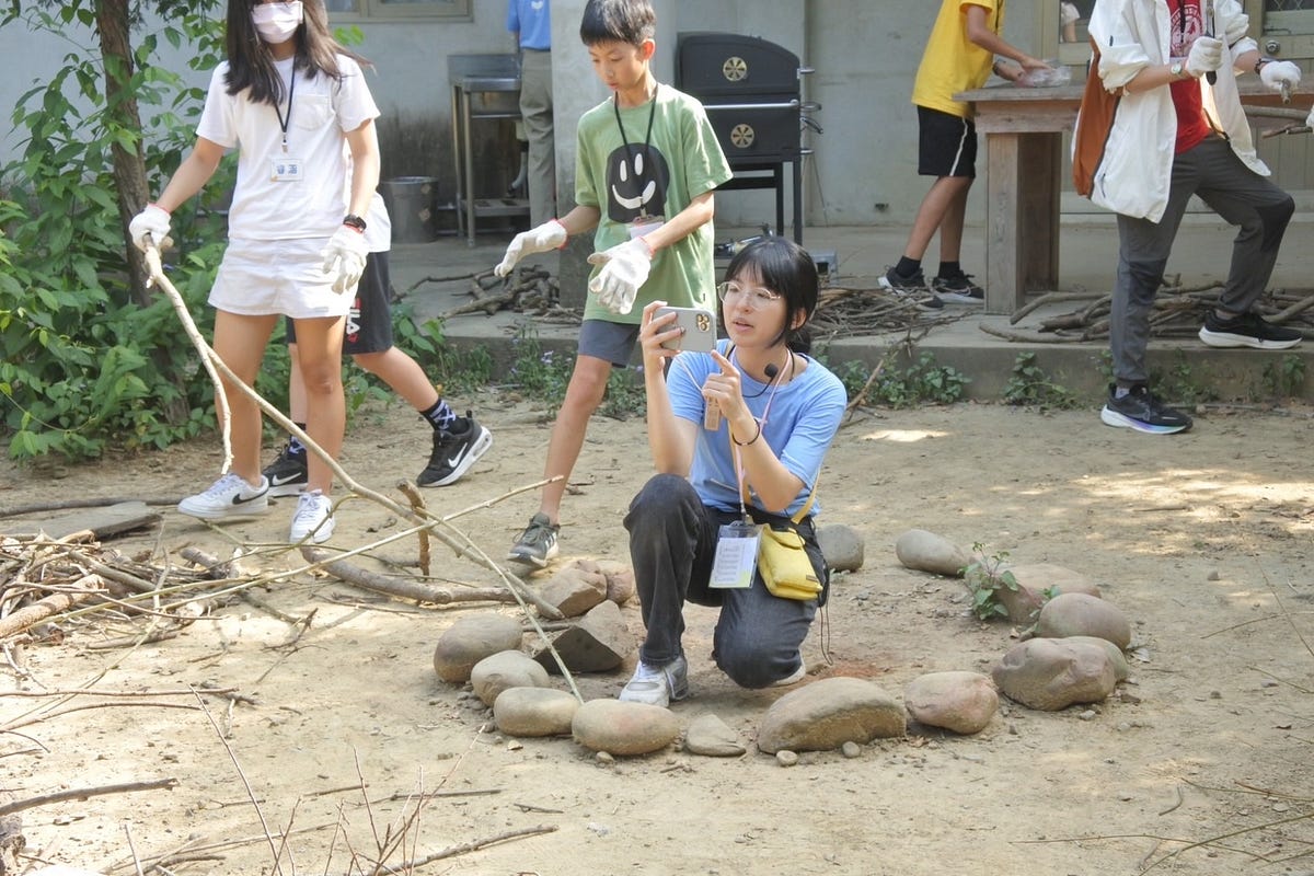 賴予亭｜跟隨直覺持續探索，驗證生命中的假說 - Passion Worker 臺大人職場手冊 - Medium