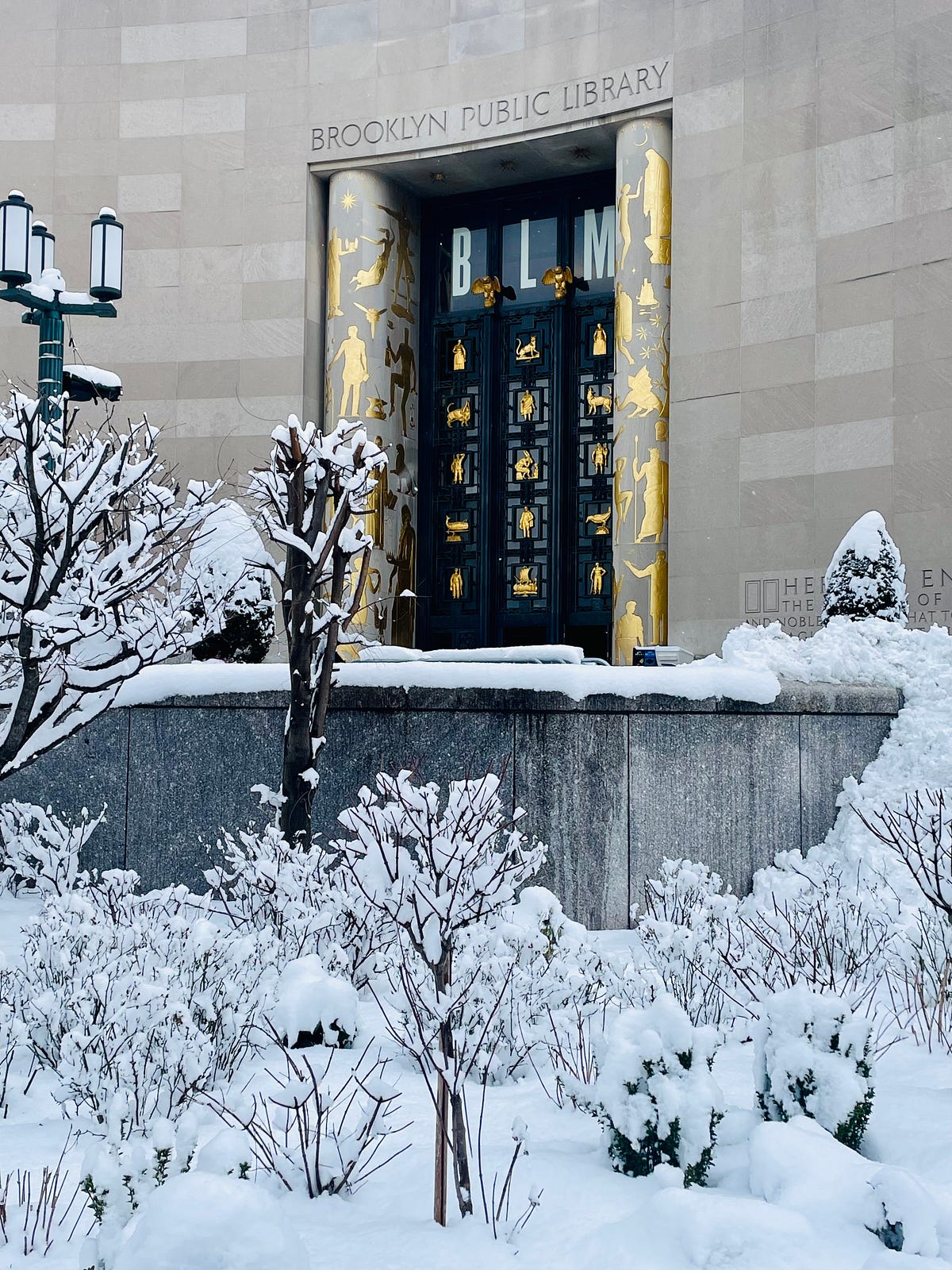 6/100: Snow + Micro Memoirs. This article looks at Day 6 in a series ...