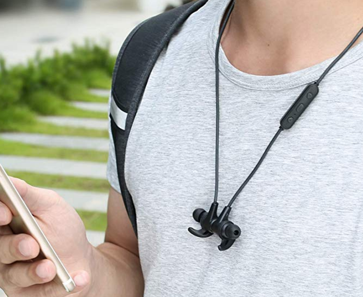 These $21 Wireless Bluetooth Earphones are the Best Inexpensive ...