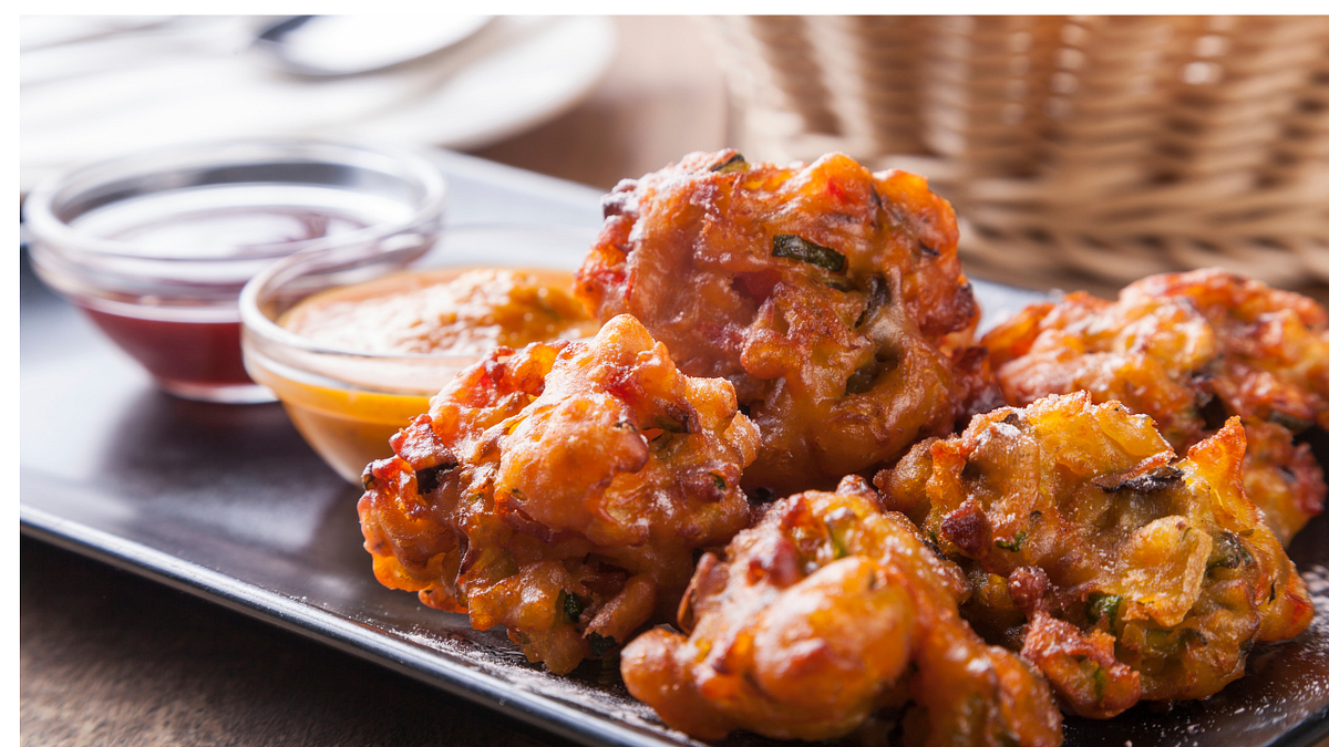“Irresistible Courgette Garlic Pakora: The Ultimate Recipe for Snack ...