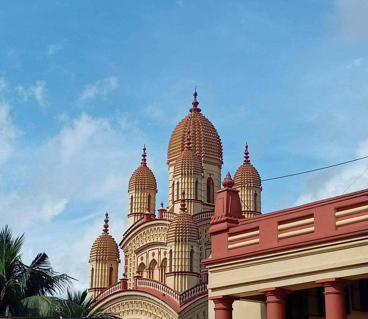 Kolkata’s Dakhineshwar Temple: A Must-Visit | by Ritu | Aug, 2023 | Medium