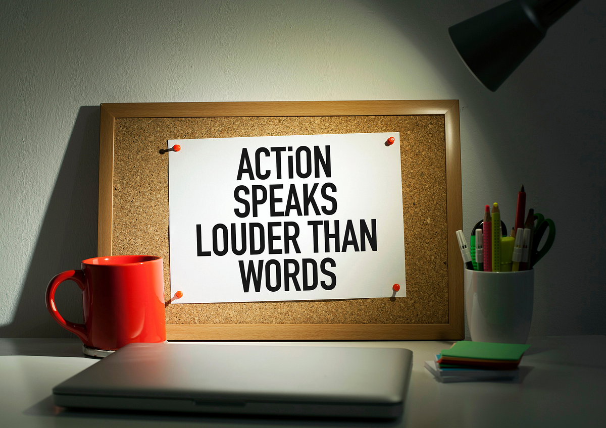 10 Incongruent Expressions Unveiling a Discrepancy Between Verbal ...