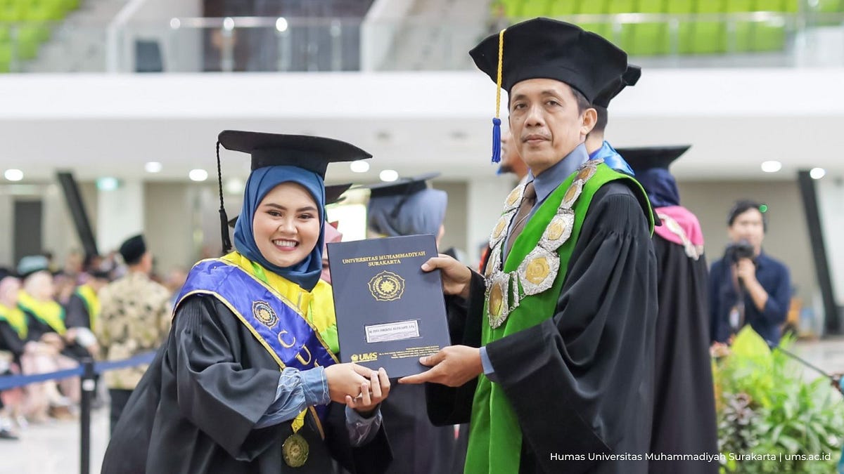 Jadi Lulusan Terbaik Prodi PAI UMS, Wisudawan Ini Bagikan Tipsnya | by Universitas Muhammadiyah ...