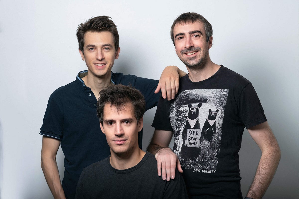 Mistral AI: A French Revolution in Generative AI | by Harry kenstone | Feb, 2024 | Medium