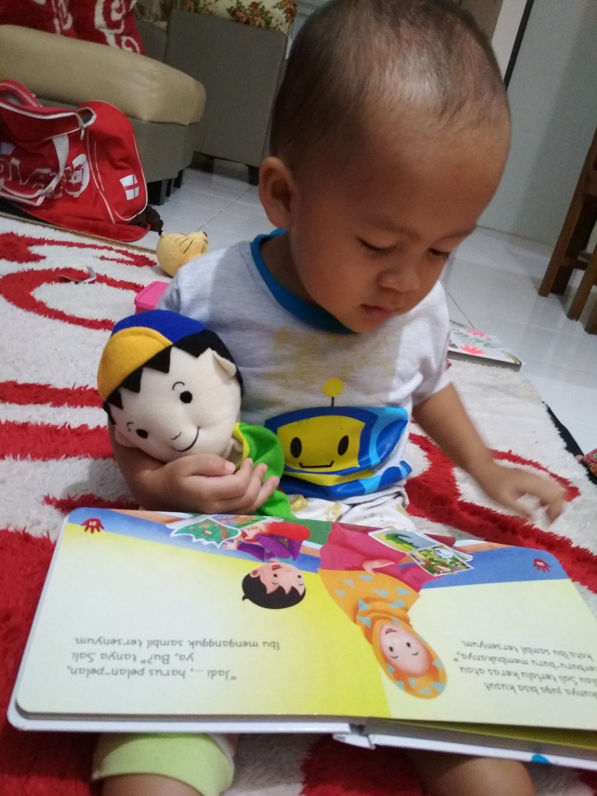 Membacakan Buku untuk Sali. Children see, children do. | by Irma Detia Rini | Medium
