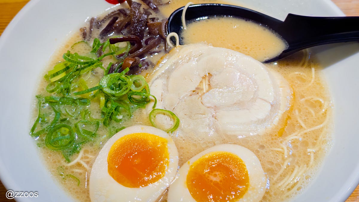 The Final Ritual of Drinking: Hakata Ramen | by zzoos | My Foodie LUV ...