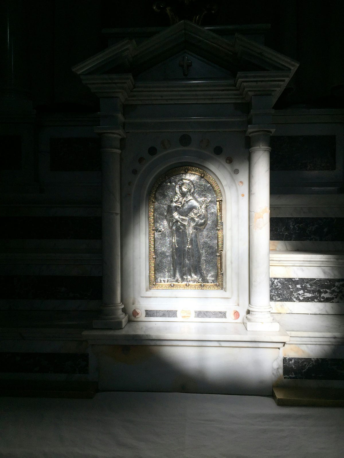Collective Grief: Learning From the Papal Funeral | Medium