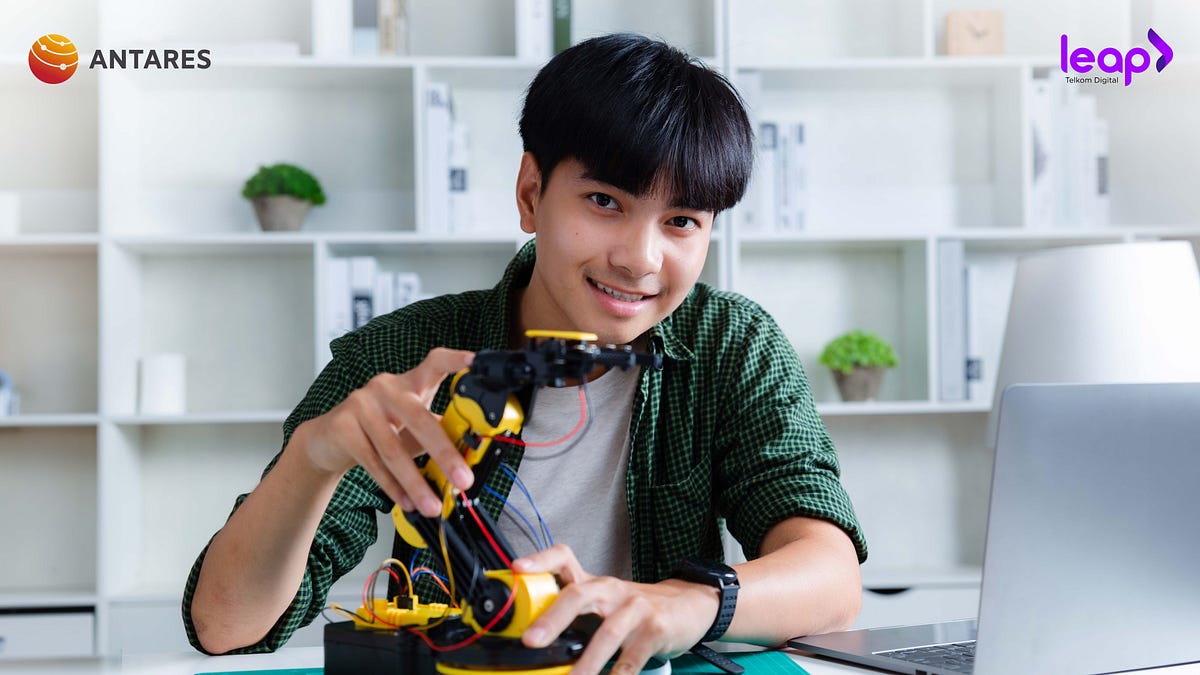 Dua Pelajar di Losarang Berhasil Ciptakan Robot, Pergerakannya Bisa ...