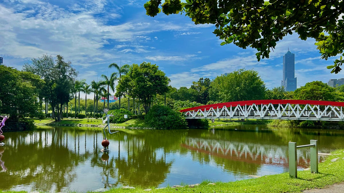 Python — Pathlib 批次重新命名excel檔 有時候，我們會從網路上下載行銷數據資料或者是從政府機關的網站下載檔案，這些檔案常 By Sean Yeh Python