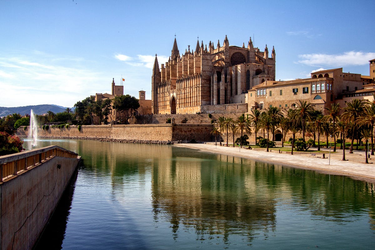 Visiting Majorca after lockdown. Airbnb listings: landscape, prices ...
