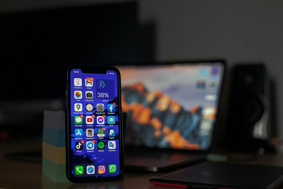 MVVM in SwiftUI: Clean Architecture for Scalable iOS Apps | by Heena Mujawar | Medium