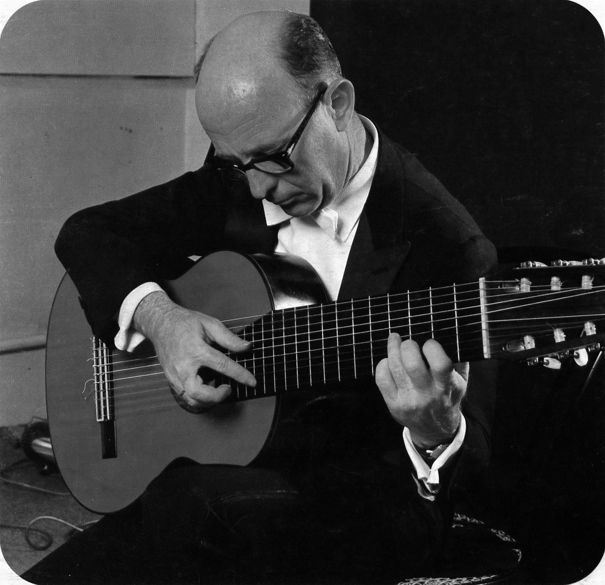 Who Really Invented Yepes's 10-String Guitar? 60 Years of Lies | Medium