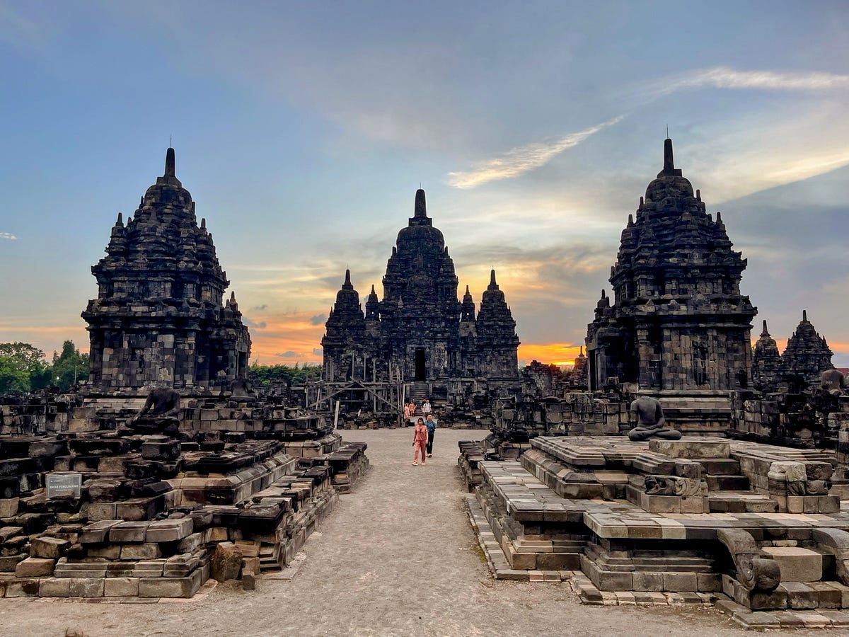 A bit of culture. A stroll through Jogja | by Emilia Rigo ...