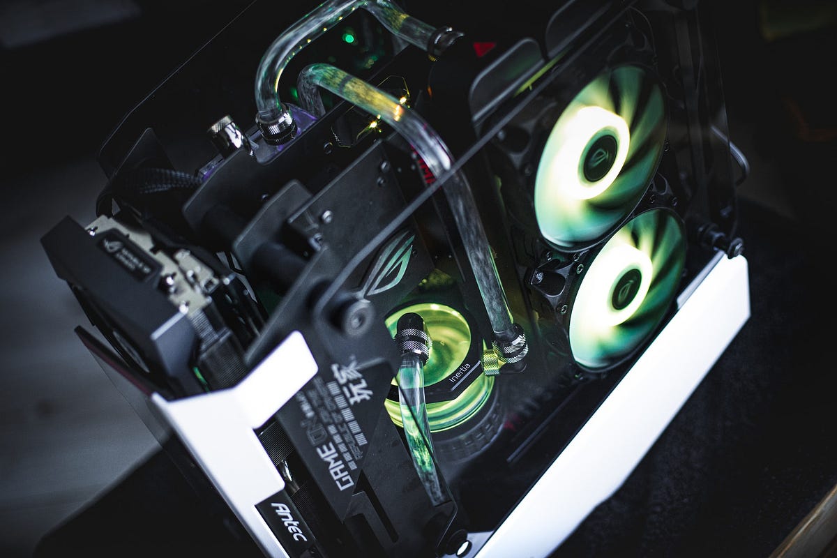 Personalized Custom Gaming PC — A Guide to Key PC Gaming Accessories ...