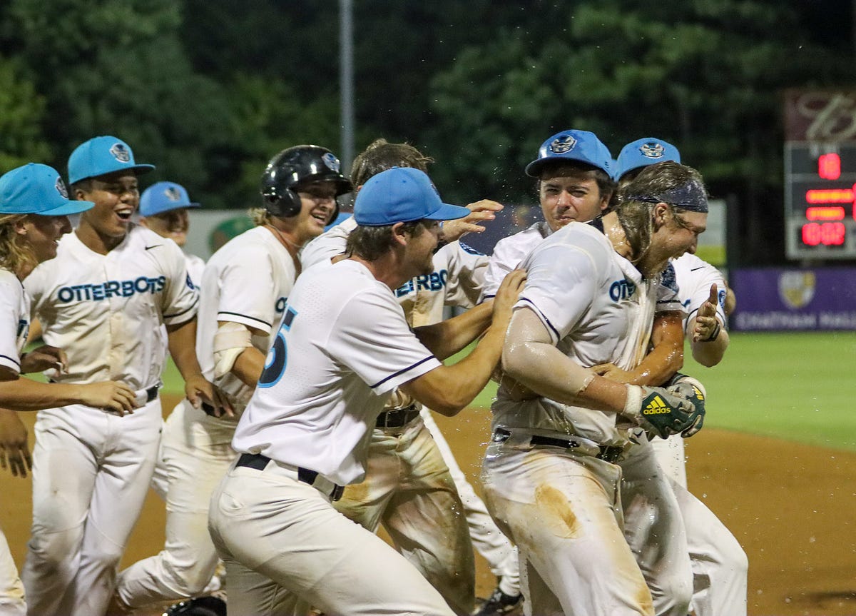 Cancelations, Delays, Layovers, Walk-offs: Dykstra rewards his family’s ...