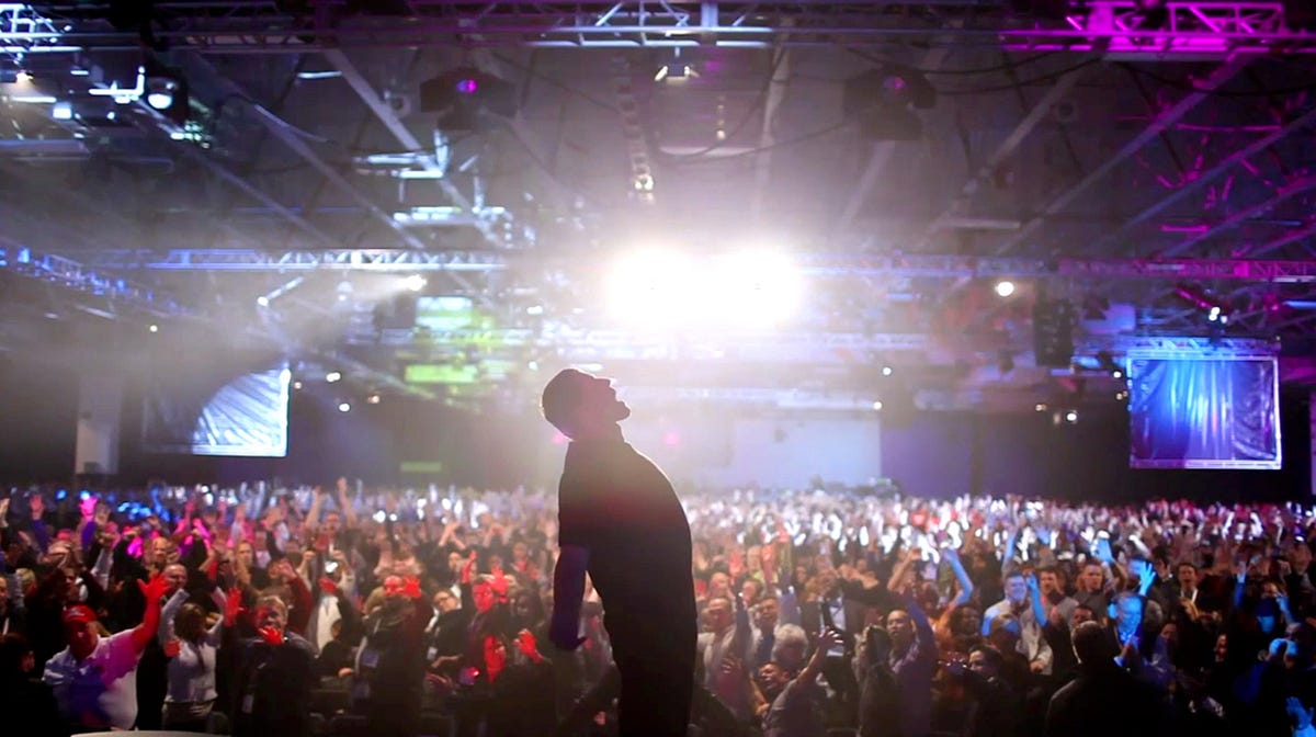 10 Things I Learned From A Tony Robbins Seminar — Unleash The Power ...