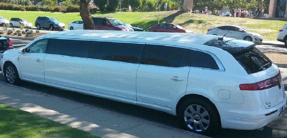 Book best Limos for Complete Comfort and Luxury | by deluxe limo | Medium