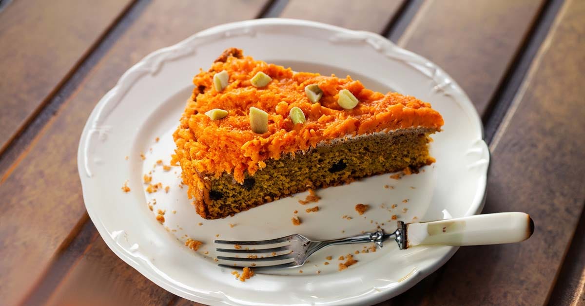 Lloyds Carrot Cake Recipe. Carrot cake is a timeless dessert loved ...