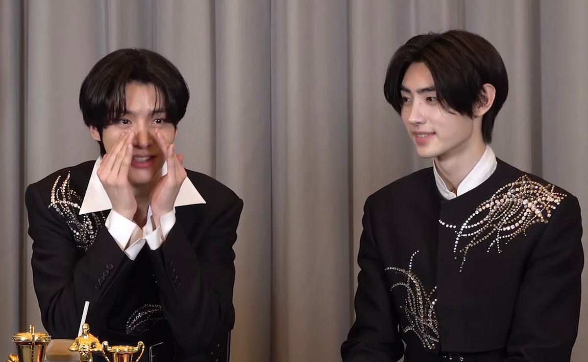 —Pasang dasi | by Eren | Medium