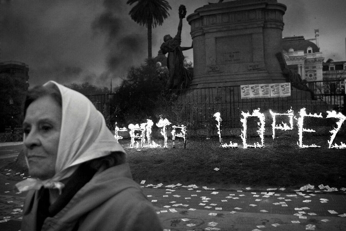 Buscando a Julio Lopez. #FotoRecomienda: Facundo Nívolo | by EMERGENTES ...