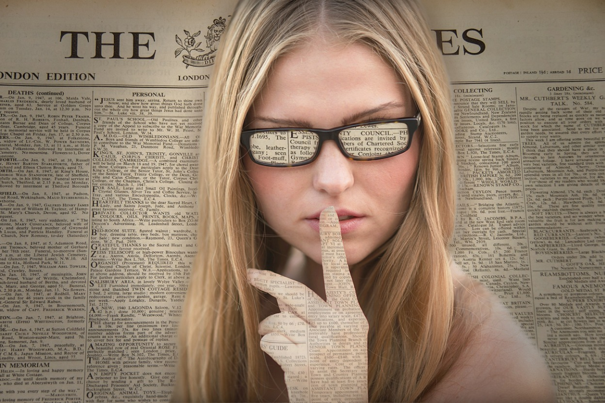 Are You Just a Secret? 7 Hidden Signs You are in a Relationship That ...