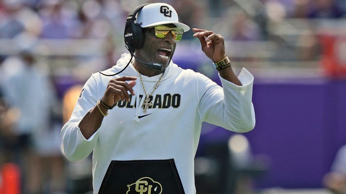 “Coach Prime’s Triumph: Colorado’s Stunning Upset and Record-Setting Performance” - aditya adi ...