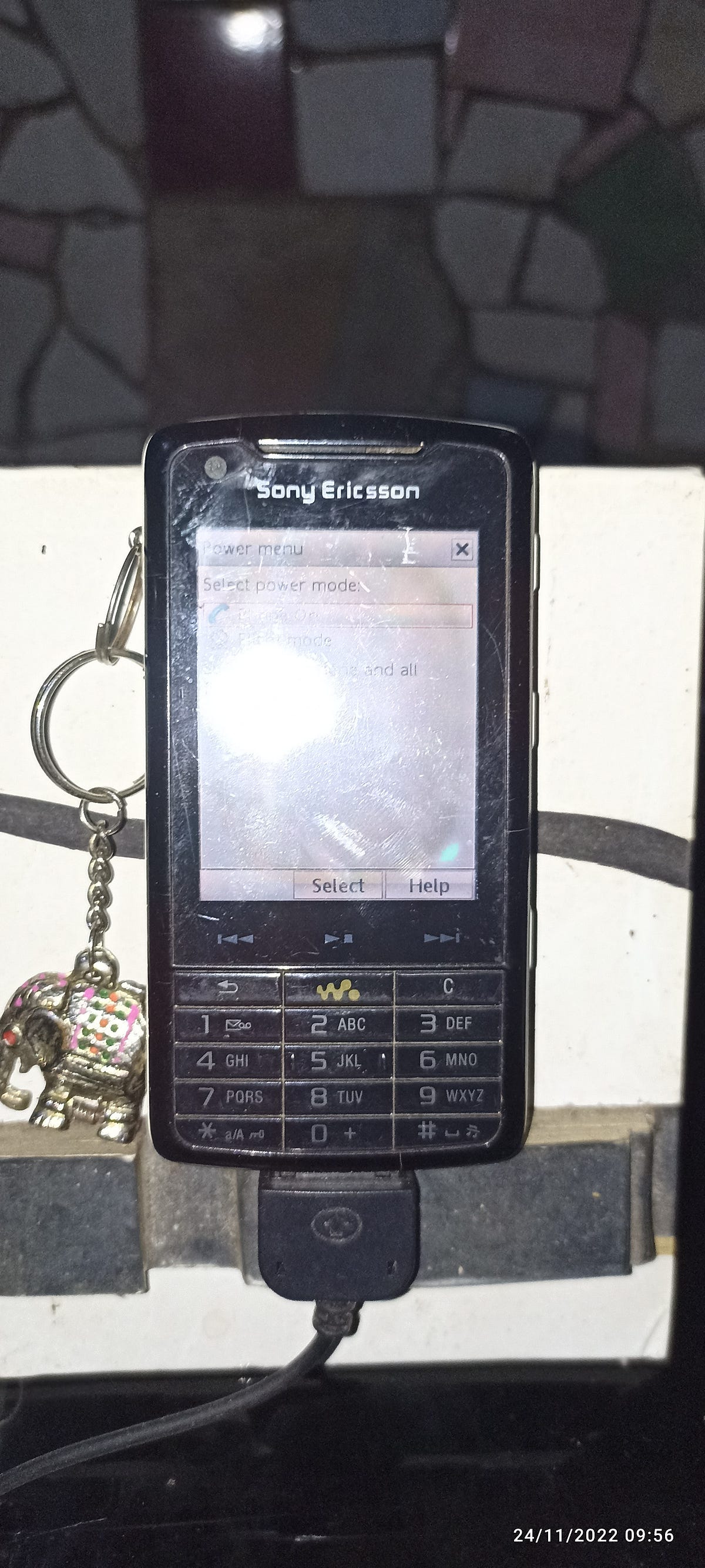Poster handphone SE W960i 8 Mbps - Suhar Yanto - Medium