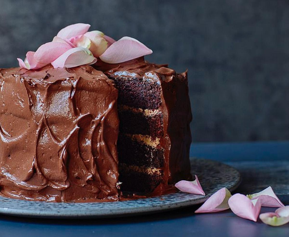 The three heart cake. After having a lot of fun at the… | by olesTea ...