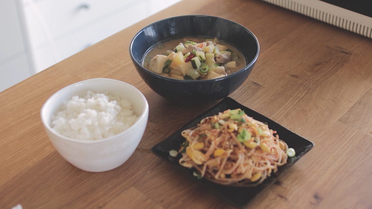 Korean Comfort Food: Doenjang Jjigae Recipe (fermented soybean stew ...