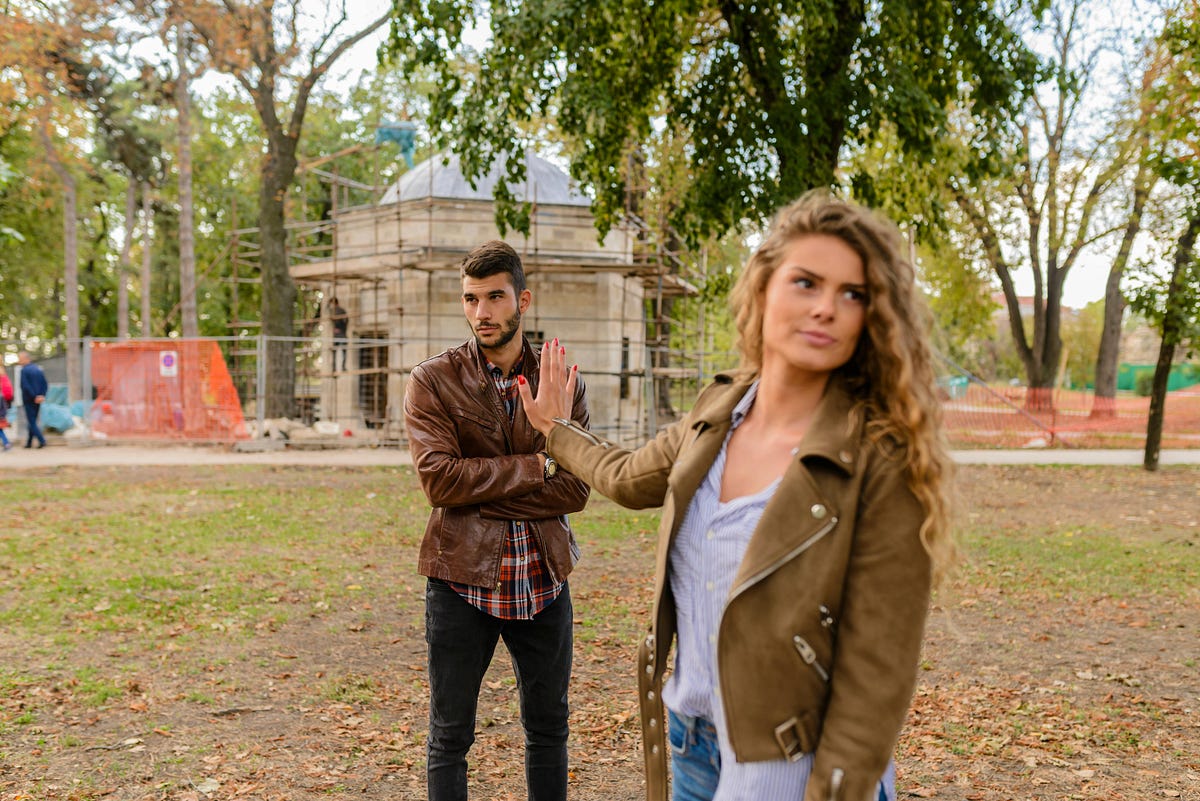 5 Major Signs That Indicates You Are in a Toxic Relationship | by ...